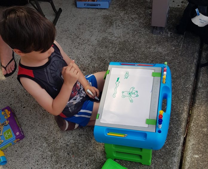Micador JR. E.S.C.A.P.E Table
